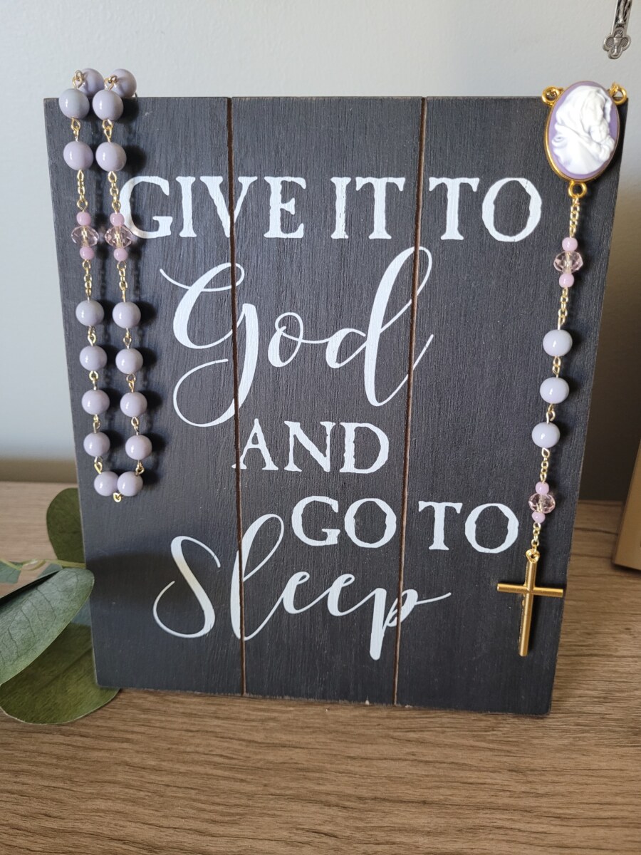 Behold Your Mother Holy Advent Rosary | Peter’s Square